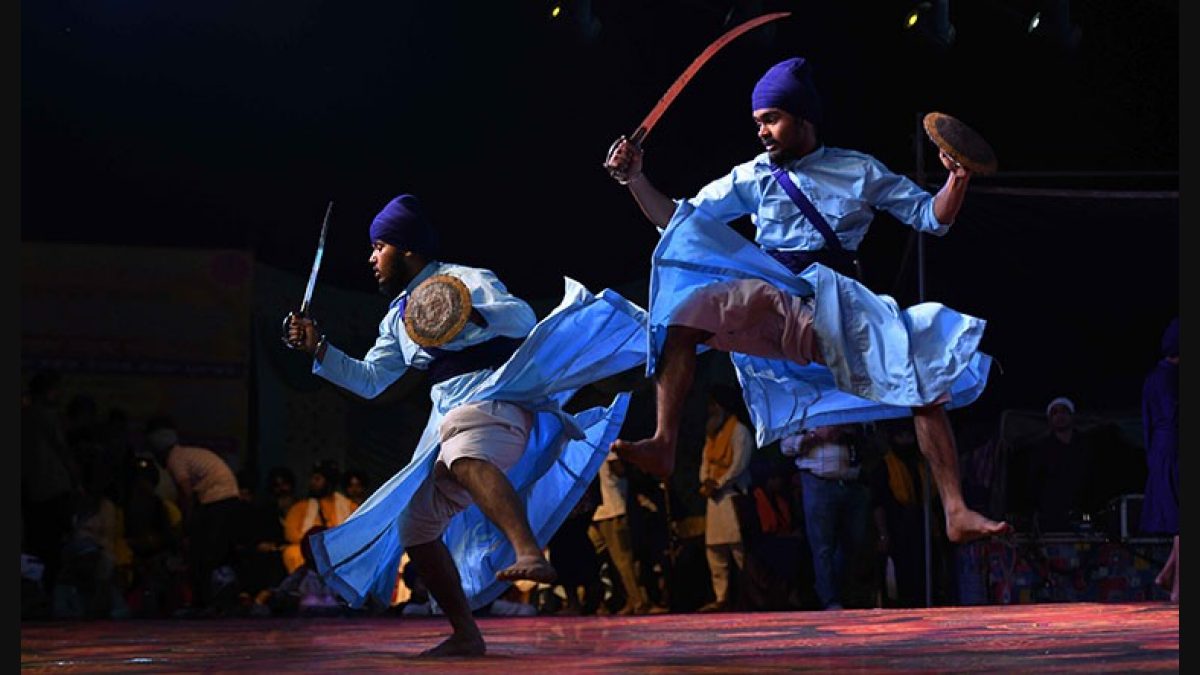sikh sword dance