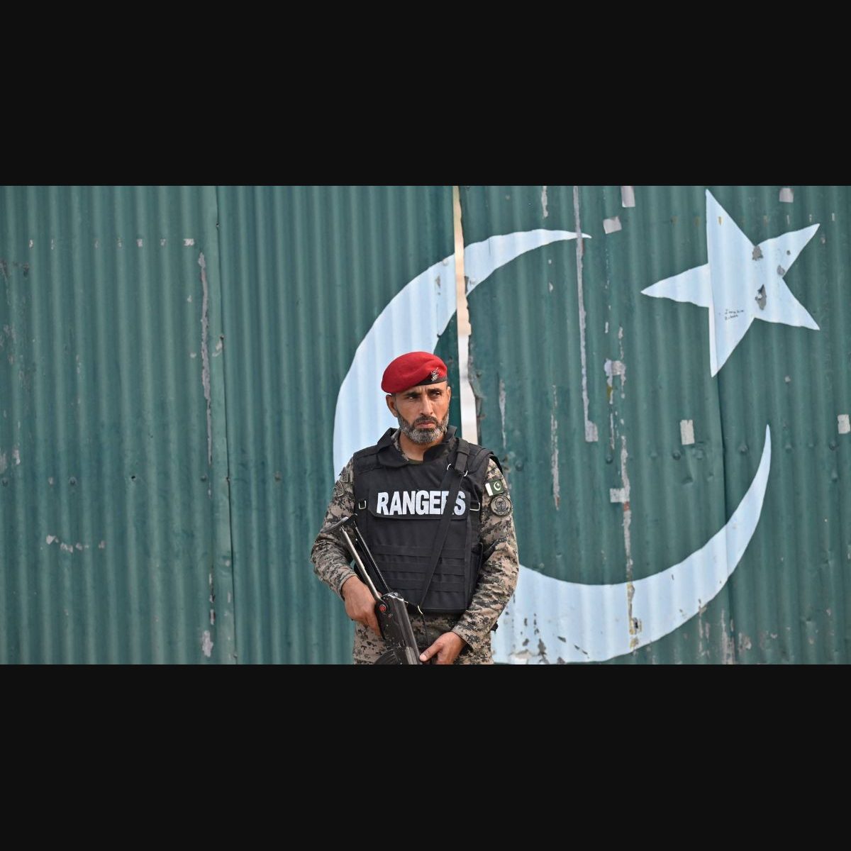 white flag surrender india