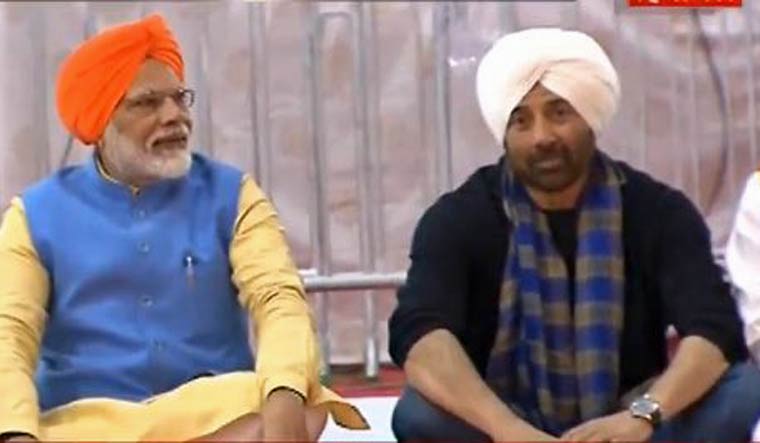 PM Modi inaugurates Kartarpur corridor, flags off first 'jatha' of ...