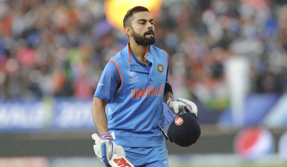 India post 319/3 against Pakistan