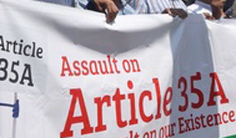 Jammu lawyers demand retention, strengthening of Article 35A of the ...