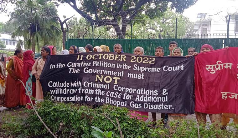 Additional compensation: Bhopal gas tragedy survivors demonstrate in ...