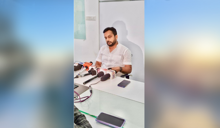 Congress Leader Avaneesh Tirthraj Singh donates to a record 80 Ganpati ...