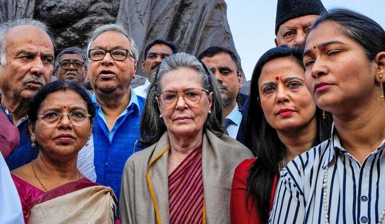 Opposition rallies behind Mahua Moitra; demands a chance for her to ...