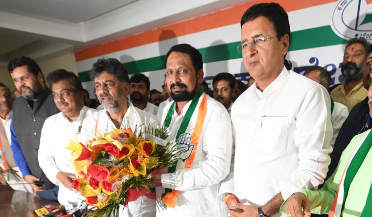 'Even my dead body shouldn't be taken in front of BJP office': Savadi ...