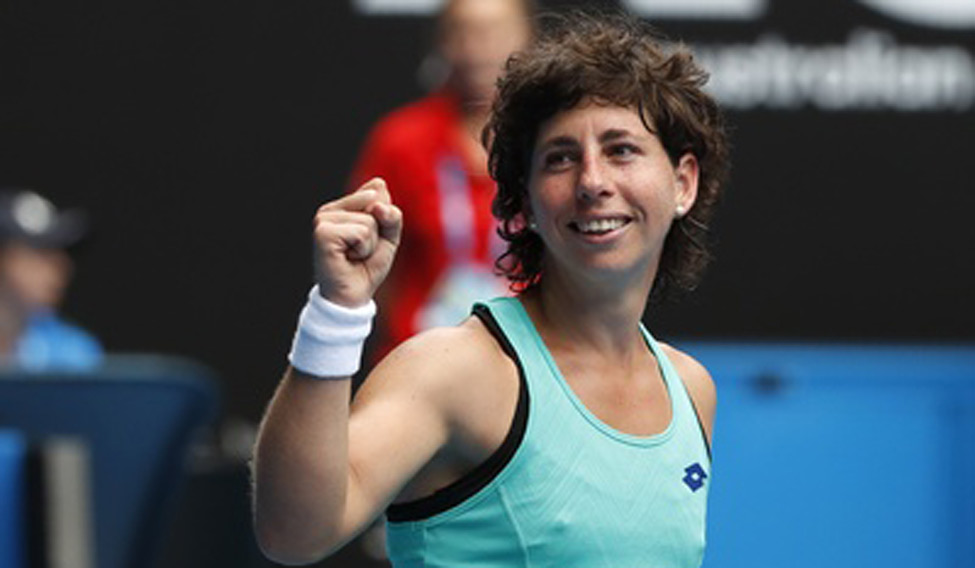 Spain's Suarez Navarro rallies into Australian Open quarterfinals