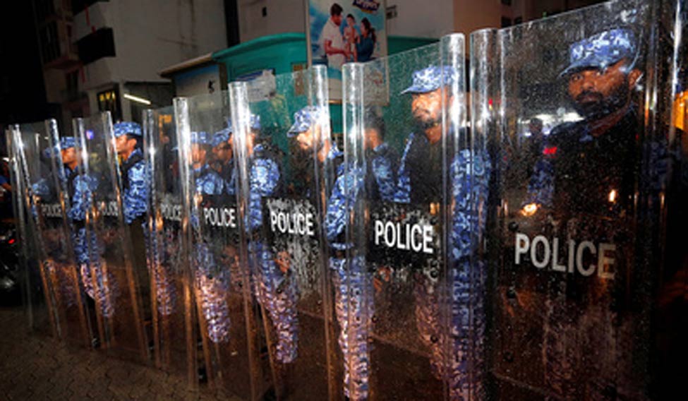 Maldives: SC judges arrested amid political crisis