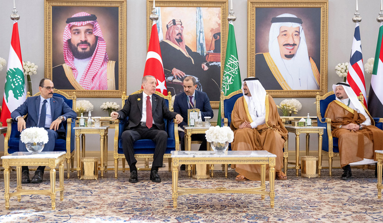 Arab leaders hold Israel responsible for ‘crimes’ against Palestinians ...