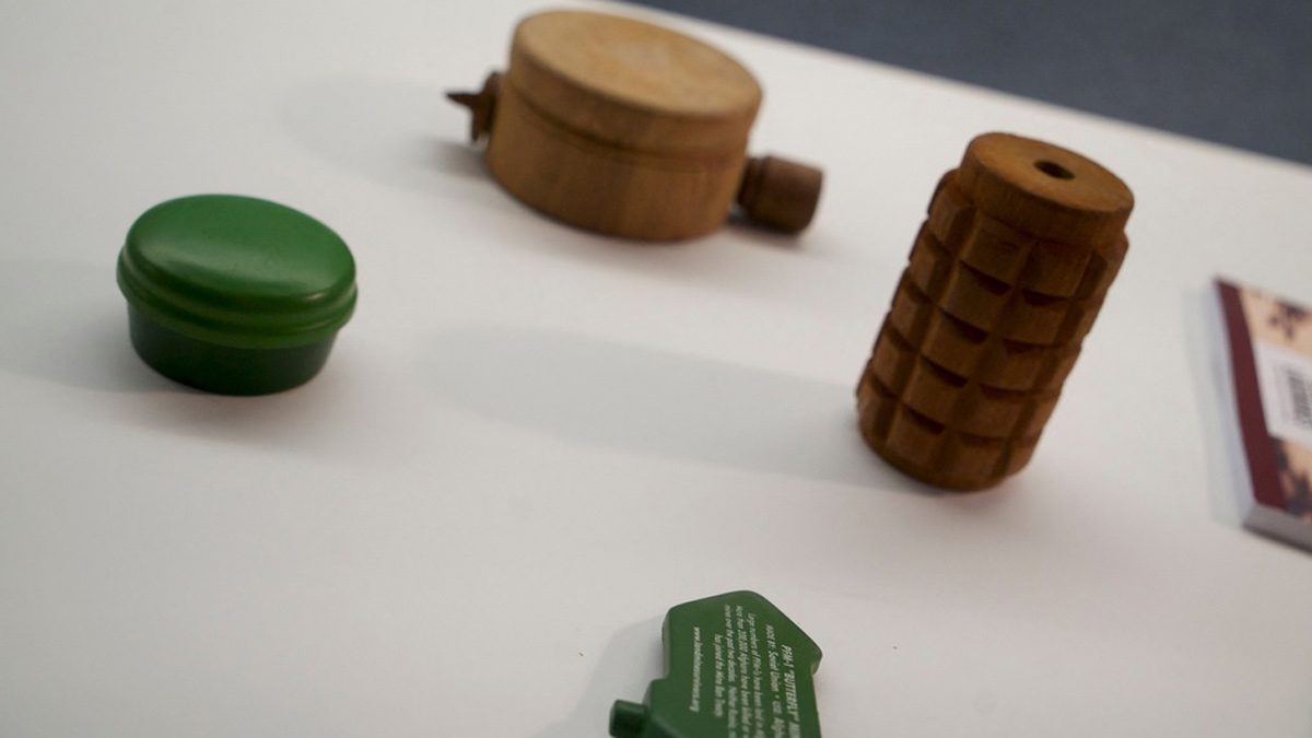 What are controversial anti-personnel mines, supplied by US help ...