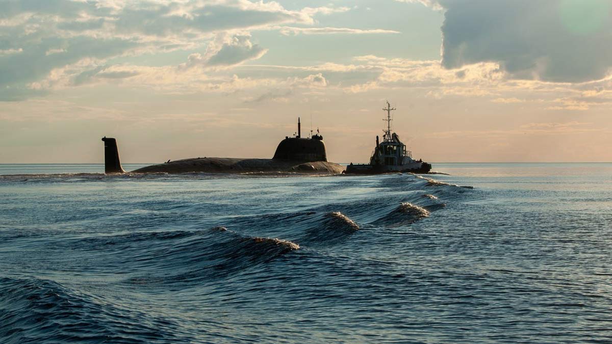 Russia's new nuclear beast, 'Arkhangelsk', ready to dominate the oceans ...