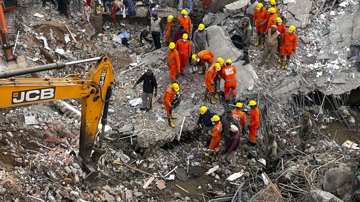 Mohali building collapse: Two building owners booked, death toll climbs ...