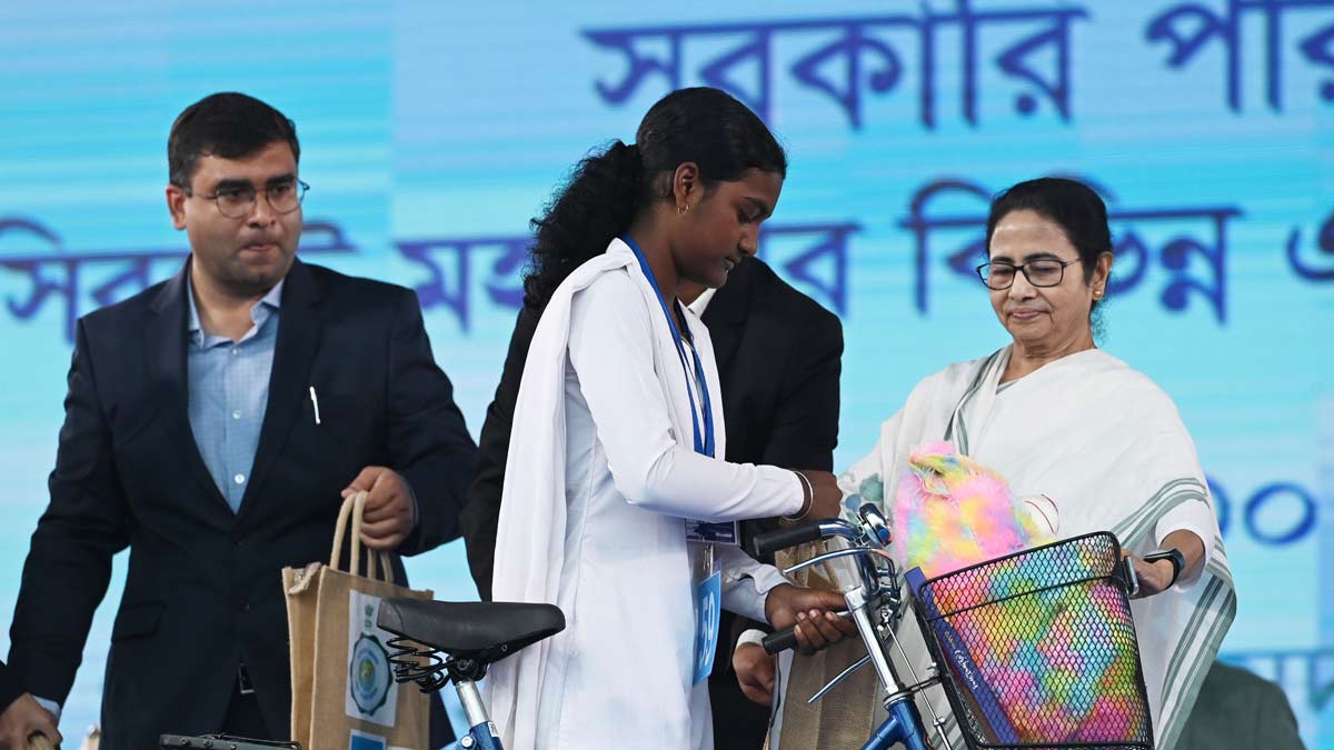 In her first visit to Sandeshkhali since turmoil, CM Mamata Banerjee ...