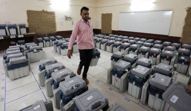 Here are the 5 questions Supreme Court asked ECI on EVM, VVPAT and ...