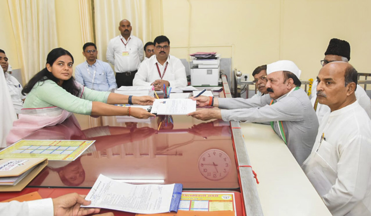 Gandhi family confidant K.L Sharma files nomination from Amethi- The Week