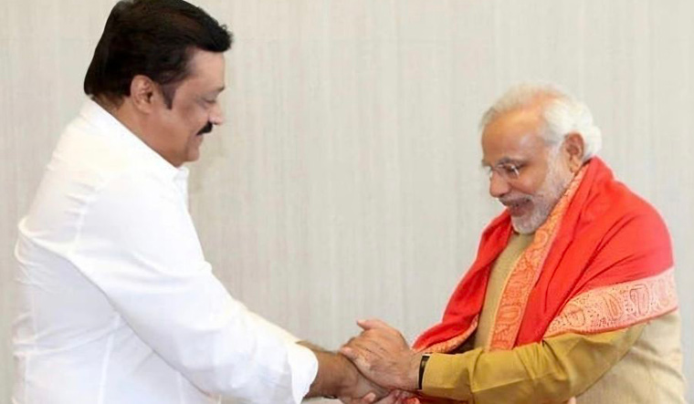 Suresh Gopi resigning from council of ministers? The Kerala MP refutes ...