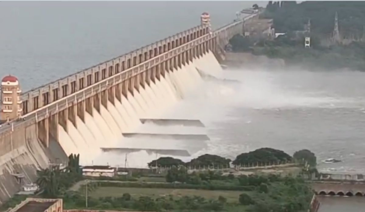 How did Tungabhadra Dam's 19th gate break? Flood alert issued as 35,000 ...