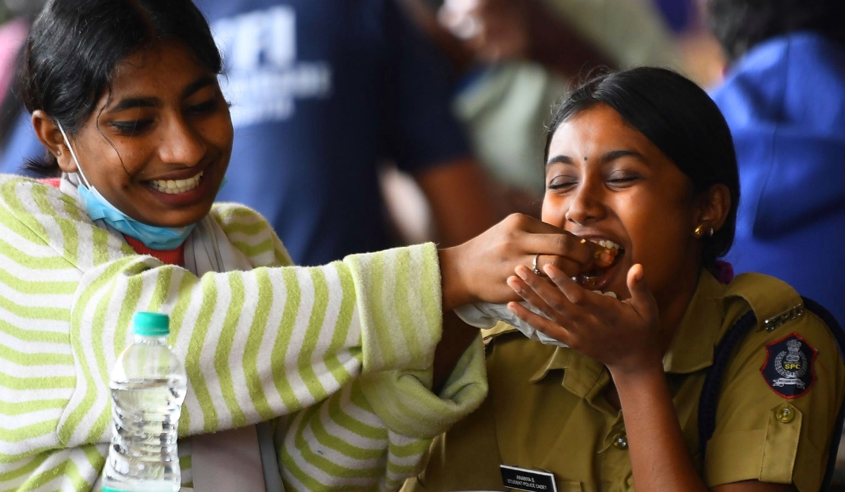 Glimpse of hope: Images of grit, optimism from landslide-hit Mundakkai ...