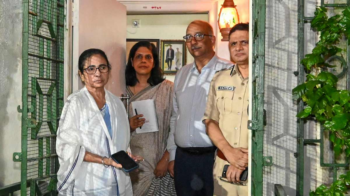 Kolkata: Protesters say they waited for 3 hours in front of Mamata's ...