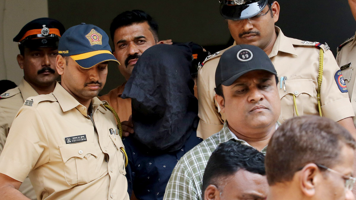 Saif Ali Khan stabbed: Mumbai police gets 5-day custody of attacker, to ...