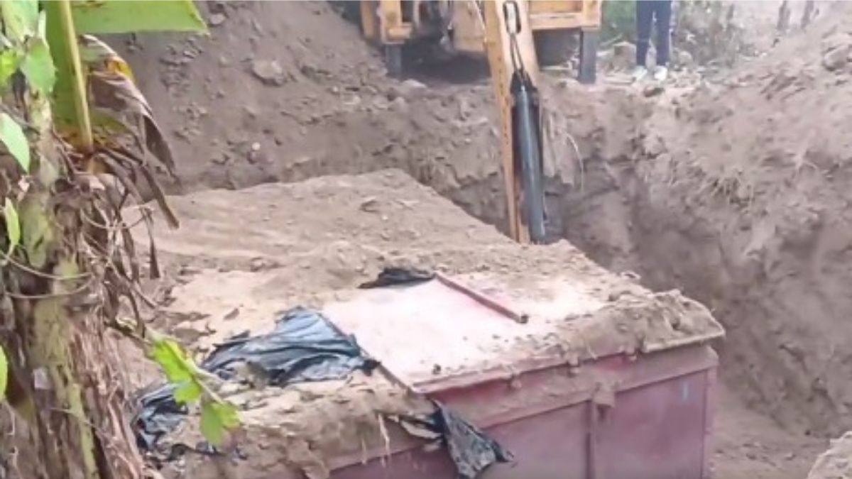 VIDEO | BSF finds 3 secret iron bunkers near Bangladesh border in ...