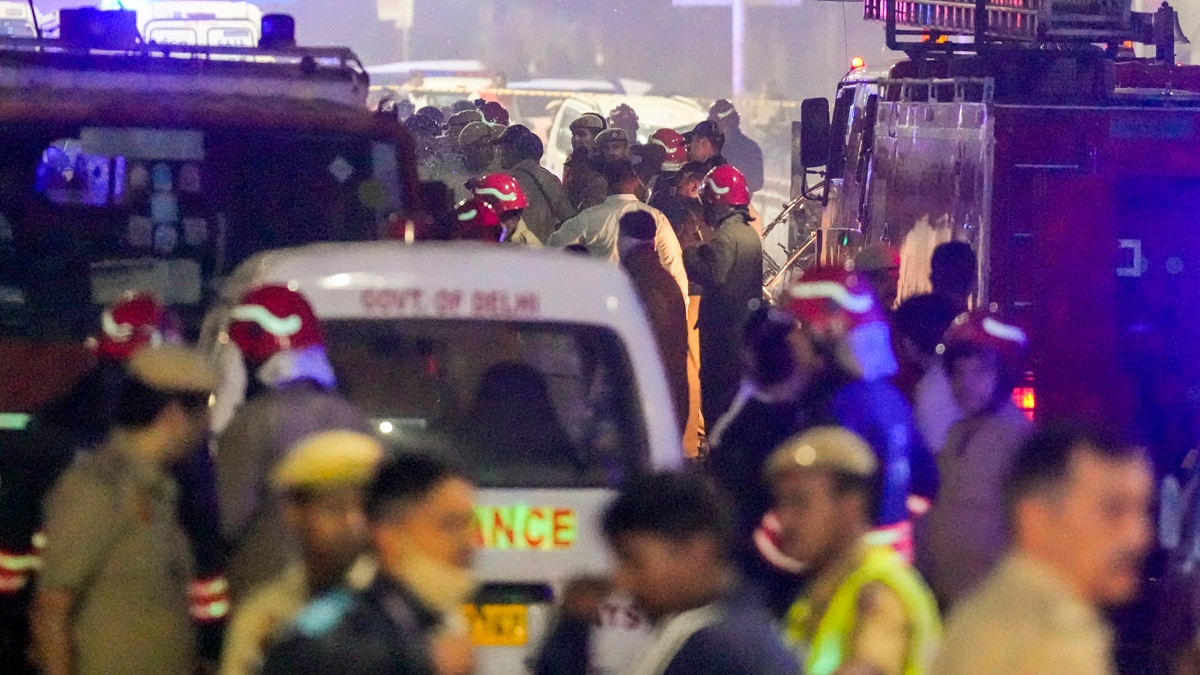 Delhi Red Fort metro blast a suicide attack? Amit Shah dials IB chief ...