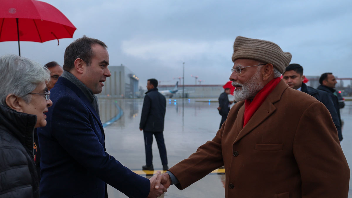 PM Modi arrives in France to co-chair AI Summit, hold talks with Macron ...