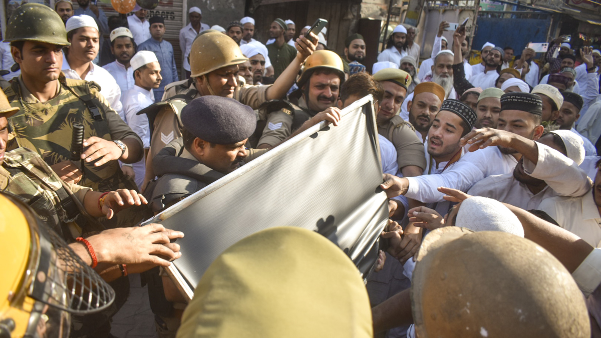 Several injured as two groups clash after Eid prayers in Meerut- The Week