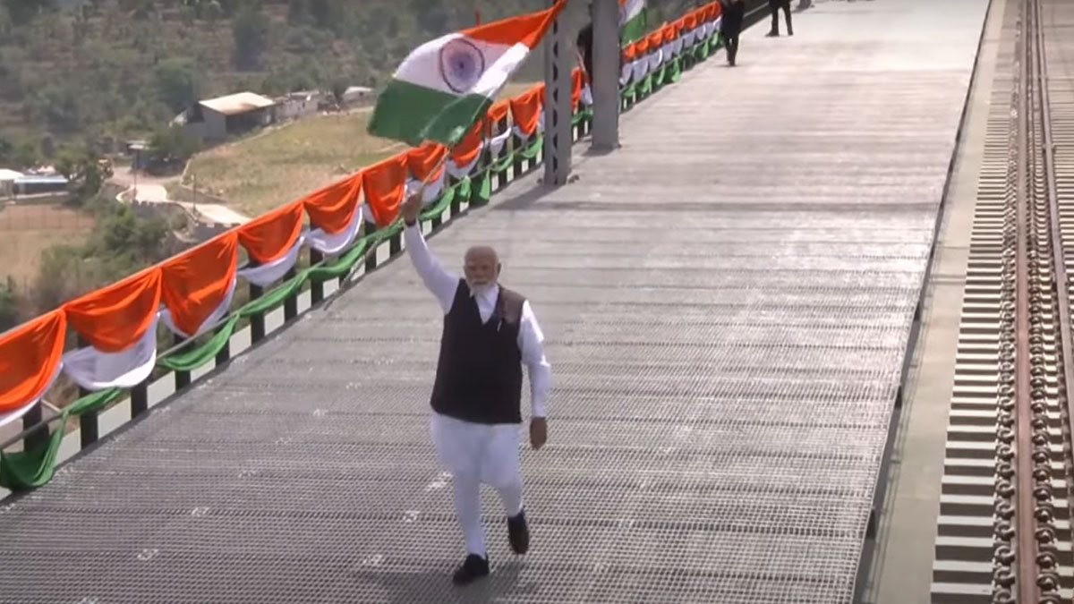 WATCH | PM Modi waves tricolour as he inaugurates world's tallest ...