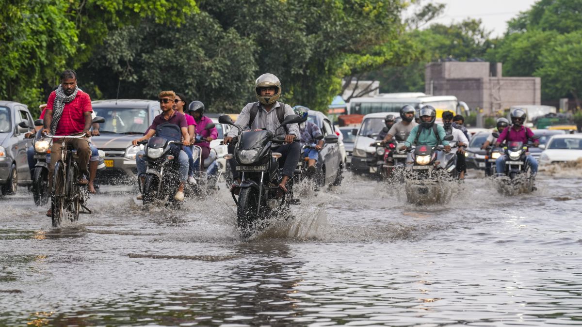 Delhi records wettest monsoon since 2010: city flooded as Yamuna water ...