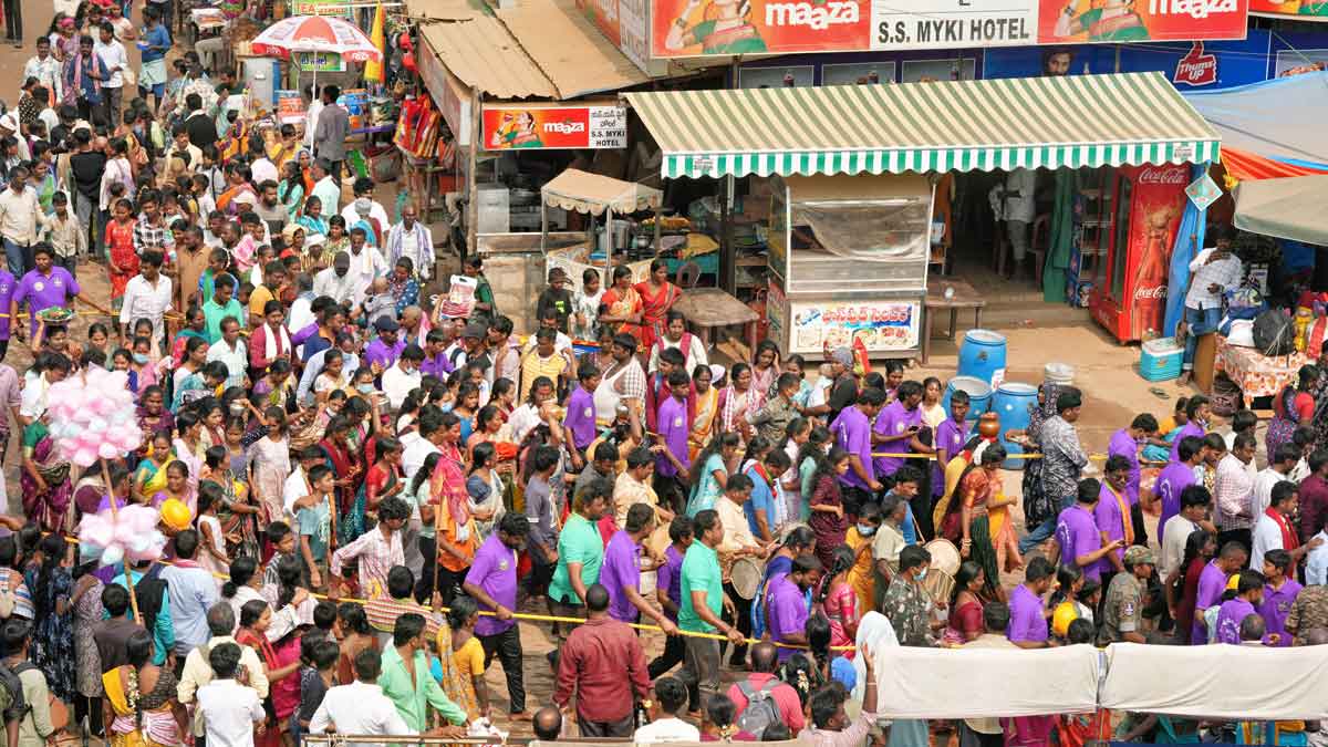 Telangana: Sammakka-Sarakka Jatara, world’s largest tribal festival ...