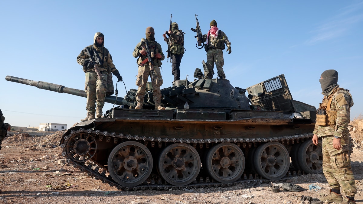 Why are Syrian rebels targeting Homs, forcing thousands to flee the ...