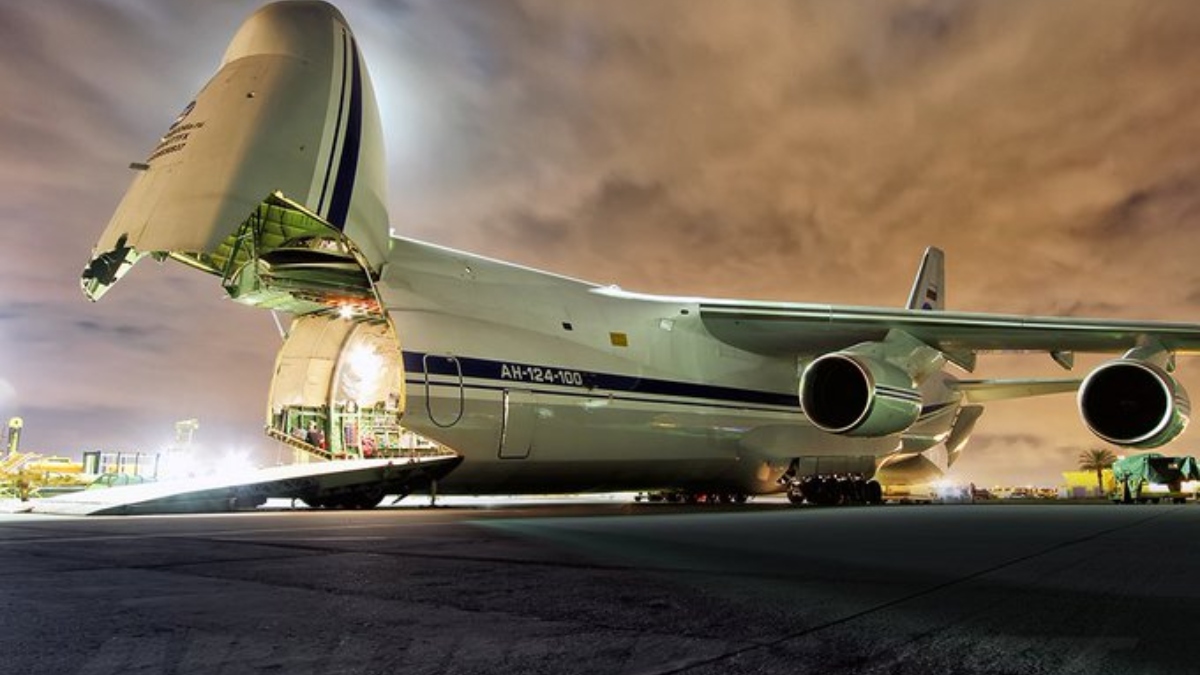 Russia brings its massive An-124 aircraft to its air base in Syria; War ...