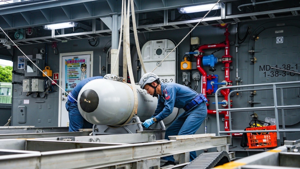 Strait of Hormuz: What are Iran's naval mines and how can they be used ...