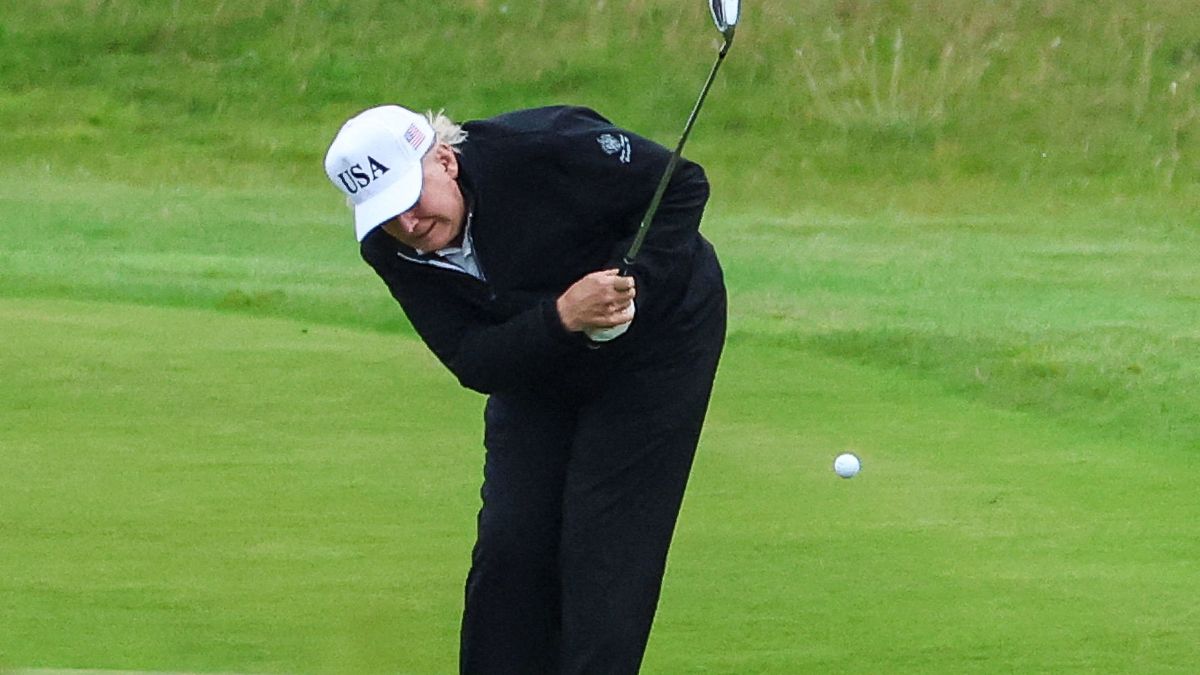 New video shows US President Donald Trump struggling to move his legs ...